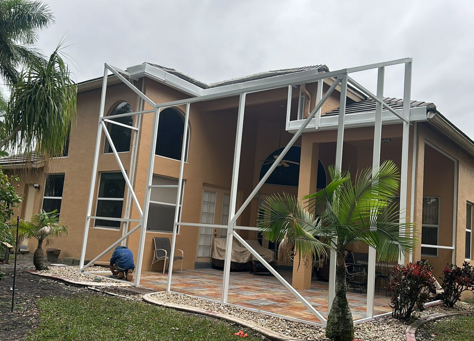 What is the building code for screens in Florida?