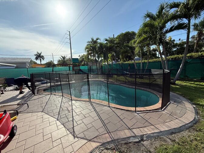 Professional Pool Fence & Screen Enclosure Installation